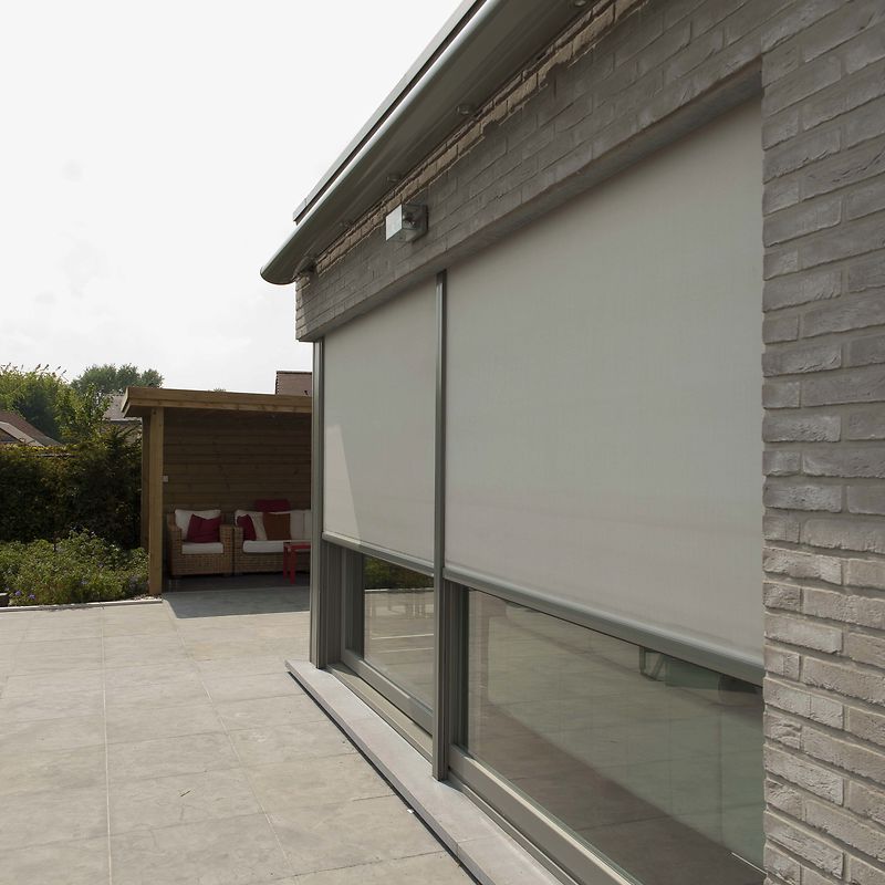 Screens aan buitenzijde ramen in kast : Renson Fixscreen montage 1, voorzet